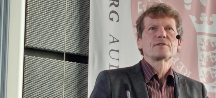 Hartmut Rosa om heavy metal på konference om musikalitet - Københavns ...